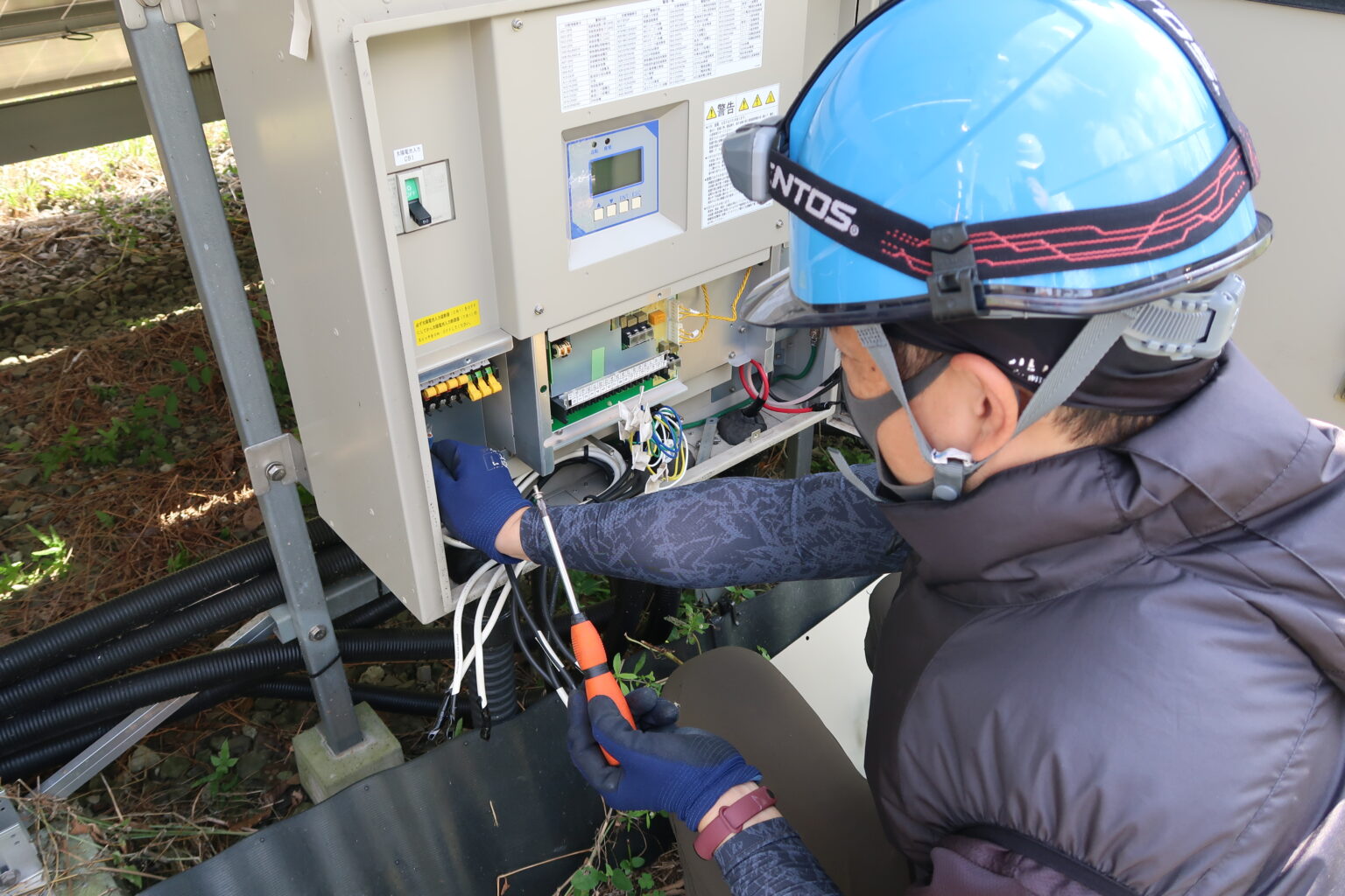 太陽光発電設備の経年劣化とPCS点検 - 太陽光メンテナンスサポート株式会社